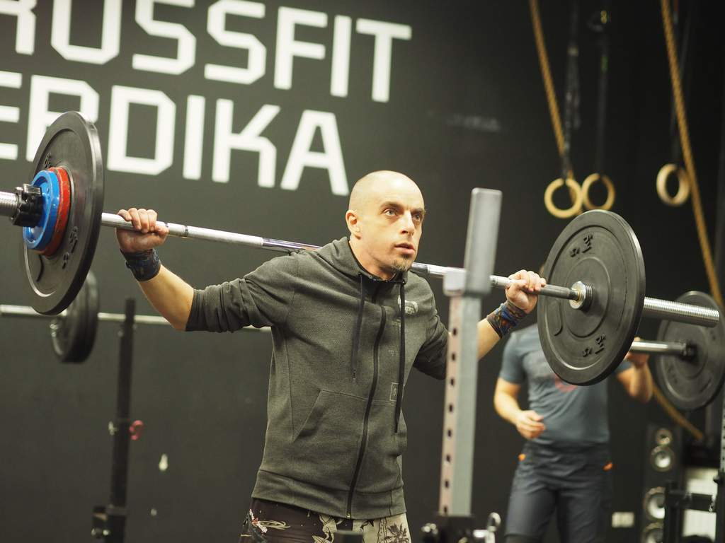 Lunges and S2O - CrossFit Serdika - Кросфит в сърцето на София